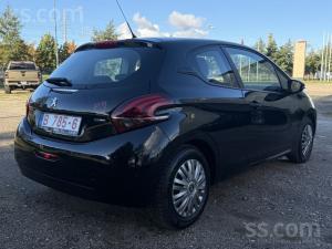 Melns Peugeot 208 2016 Liepāja, ar dzinēja tilpumu 1.20 L un nobraukumu 116 tūkst. km par 4800 €, foto 2 vietnē AUTOMOTO.COM.LV