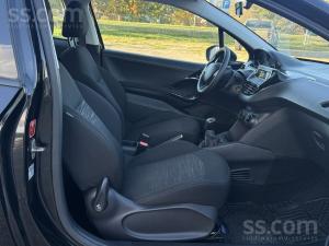 Melns Peugeot 208 2016 Liepāja, ar dzinēja tilpumu 1.20 L un nobraukumu 116 tūkst. km par 4800 €, foto 13 vietnē AUTOMOTO.COM.LV