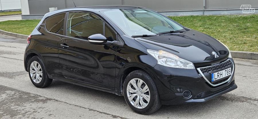 Black Peugeot 208 2012 in Kaunas, with an engine capacity of 1.40 L and mileage of 238 thousand km for 2150 €, photo 1 on AUTOMOTO.COM.LV