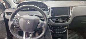 Black Peugeot 208 2012 in Skuodas, with an engine capacity of 1.60 L and mileage of 299 thousand km for 3500 €, photo 4 on AUTOMOTO.COM.LV