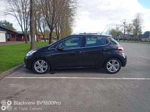 Melns Peugeot 208 2012 Skuodas, ar dzinēja tilpumu 1.60 L un nobraukumu 299 tūkst. km par 2600 €, foto 3 vietnē AUTOMOTO.COM.LV