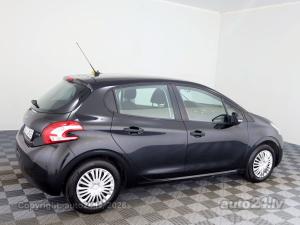Black Peugeot 208 2013 in Tallinn, with an engine capacity of 1.00 L and mileage of 174 thousand km for 2199 €, photo 3 on AUTOMOTO.COM.LV