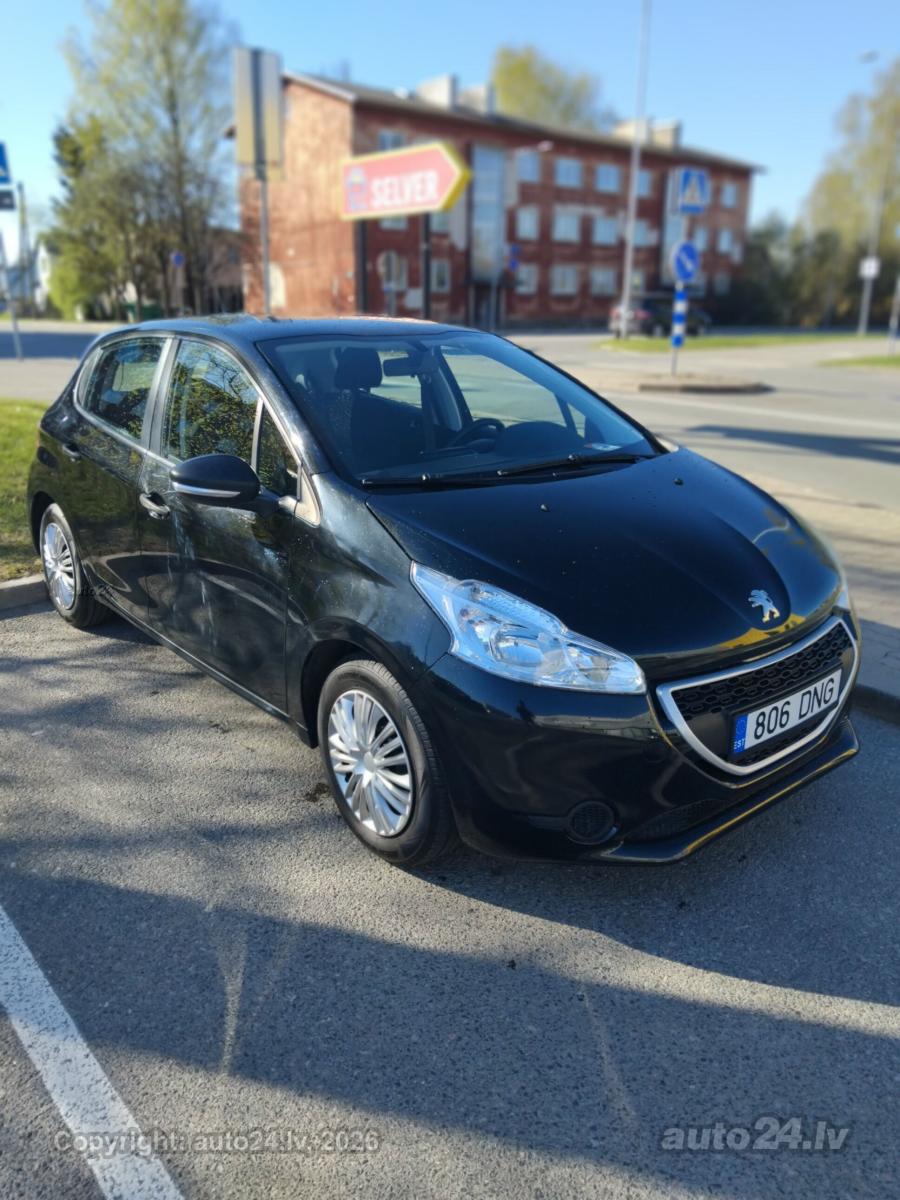 Melns Peugeot 208 2013 Tartu, ar dzinēja tilpumu 1.00 L un nobraukumu 175 tūkst. km par 2800 €, foto 4 vietnē AUTOMOTO.COM.LV