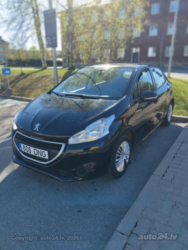 Black Peugeot 208 2013 in Tartu, with an engine capacity of 1.00 L and mileage of 175 thousand km for 2800 €, photo 4 on AUTOMOTO.COM.LV