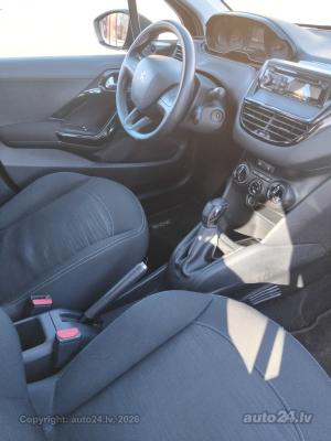 Melns Peugeot 208 2013 Tartu, ar dzinēja tilpumu 1.00 L un nobraukumu 175 tūkst. km par 2800 €, foto 6 vietnē AUTOMOTO.COM.LV