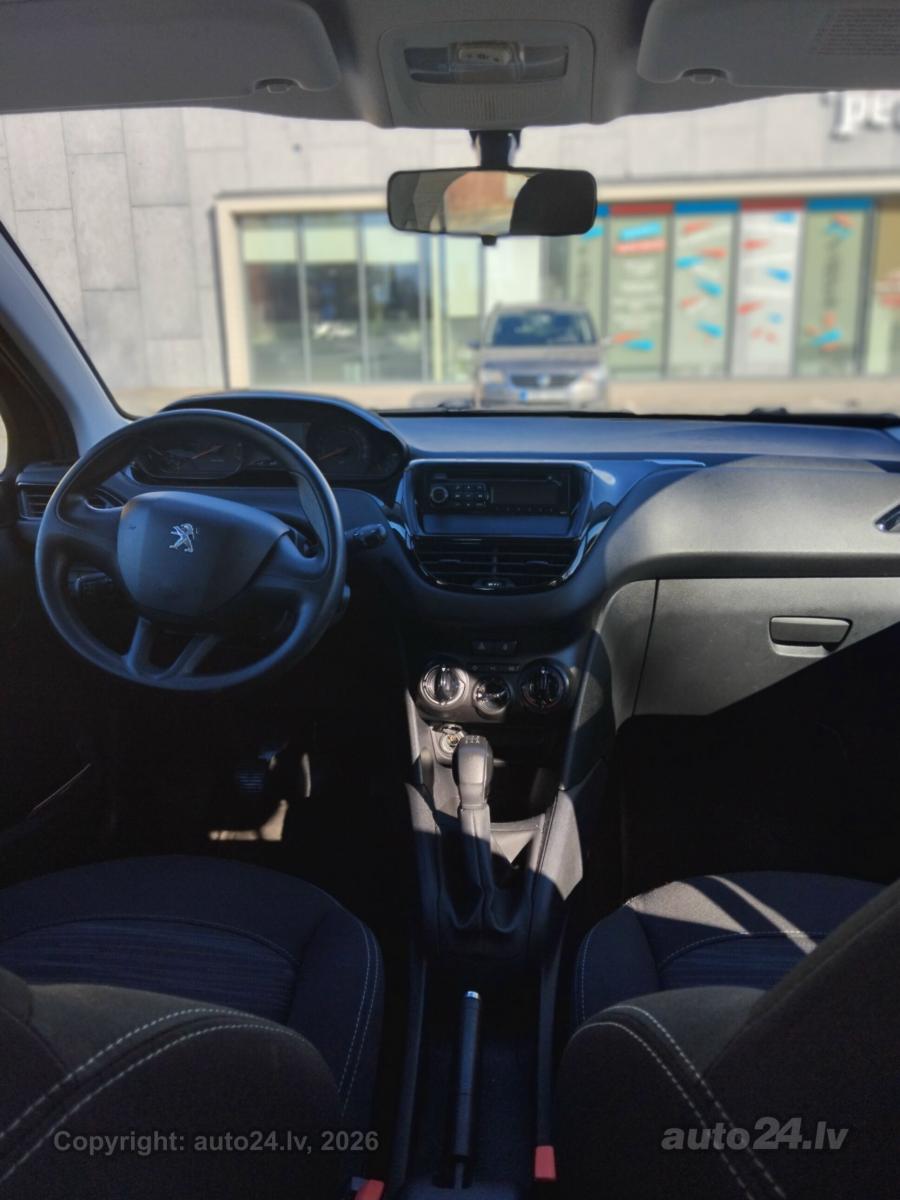 Melns Peugeot 208 2013 Tartu, ar dzinēja tilpumu 1.00 L un nobraukumu 175 tūkst. km par 2800 €, foto 11 vietnē AUTOMOTO.COM.LV