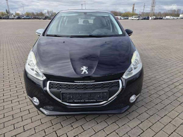 Black Peugeot 208 2013 in Marijampole, with an engine capacity of 1.20 L and mileage of 147 thousand km for 1950 €, photo 5 on AUTOMOTO.COM.LV