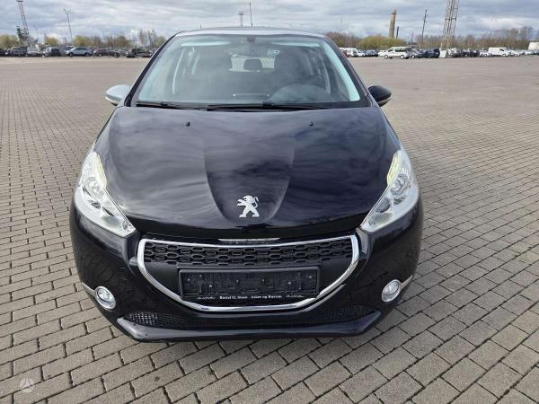 Black Peugeot 208 2013 in Marijampole, with an engine capacity of 1.20 L and mileage of 147 thousand km for 1950 €, photo 5 on AUTOMOTO.COM.LV