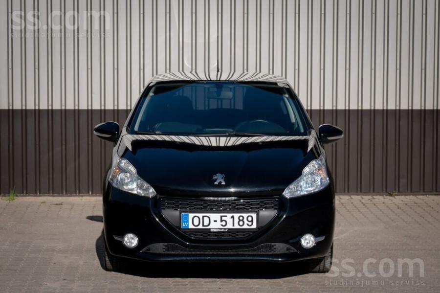 Melns Peugeot 208 2013 Talsi, ar dzinēja tilpumu 1.20 L un nobraukumu 180 tūkst. km par 2590 €, foto 3 vietnē AUTOMOTO.COM.LV