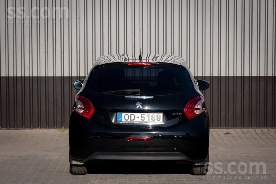 Melns Peugeot 208 2013 Talsi, ar dzinēja tilpumu 1.20 L un nobraukumu 180 tūkst. km par 2590 €, foto 6 vietnē AUTOMOTO.COM.LV