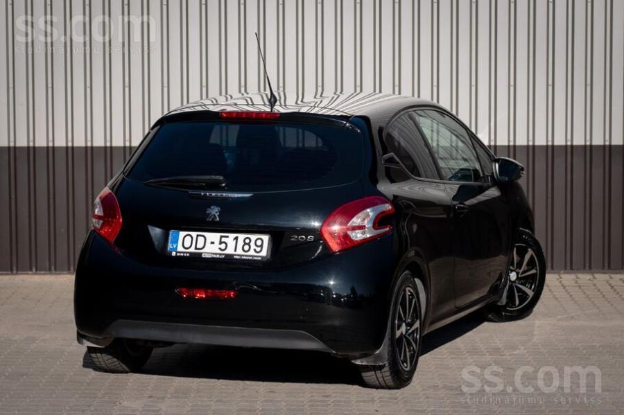 Melns Peugeot 208 2013 Talsi, ar dzinēja tilpumu 1.20 L un nobraukumu 180 tūkst. km par 2590 €, foto 8 vietnē AUTOMOTO.COM.LV