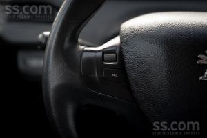 Melns Peugeot 208 2013 Talsi, ar dzinēja tilpumu 1.20 L un nobraukumu 180 tūkst. km par 2590 €, foto 19 vietnē AUTOMOTO.COM.LV