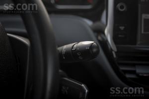 Melns Peugeot 208 2013 Talsi, ar dzinēja tilpumu 1.20 L un nobraukumu 180 tūkst. km par 2590 €, foto 22 vietnē AUTOMOTO.COM.LV