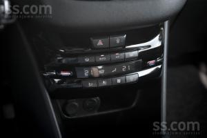 Melns Peugeot 208 2013 Talsi, ar dzinēja tilpumu 1.20 L un nobraukumu 180 tūkst. km par 2590 €, foto 25 vietnē AUTOMOTO.COM.LV