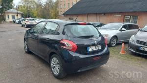 Melns Peugeot 208 2013 Daugavpils, ar dzinēja tilpumu 1.20 L un nobraukumu 0 tūkst. km par 4500 €, foto 8 vietnē AUTOMOTO.COM.LV