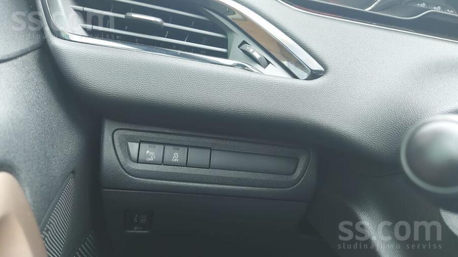 Melns Peugeot 208 2013 Daugavpils, ar dzinēja tilpumu 1.20 L un nobraukumu 0 tūkst. km par 4500 €, foto 18 vietnē AUTOMOTO.COM.LV