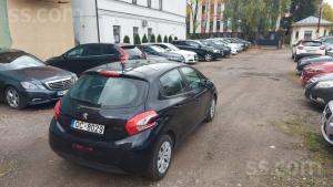 Black Peugeot 208 2013 in Daugavpils, with an engine capacity of 1.20 L and mileage of 0 thousand km for 4500 €, photo 7 on AUTOMOTO.COM.LV