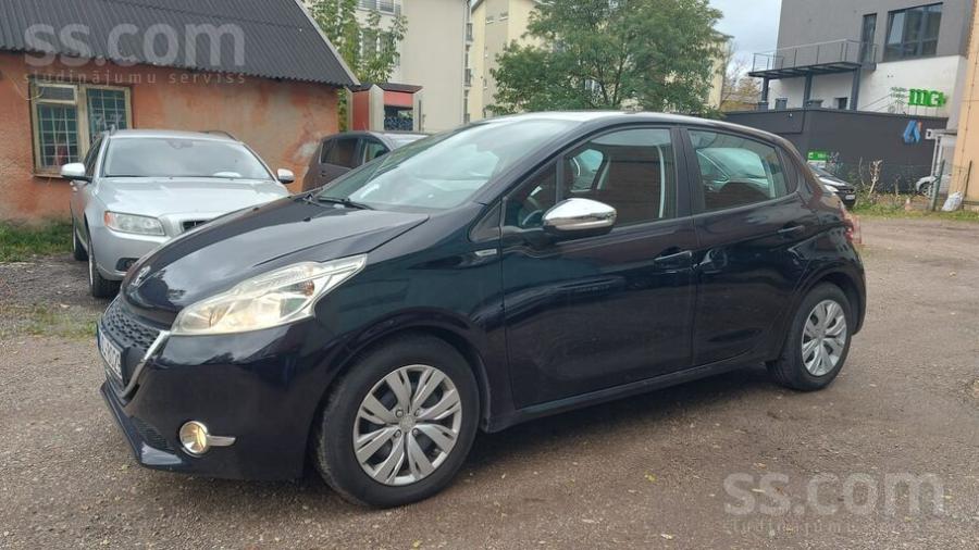 Black Peugeot 208 2013 in Daugavpils, with an engine capacity of 1.20 L and mileage of 0 thousand km for 4500 €, photo 13 on AUTOMOTO.COM.LV