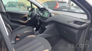 Black Peugeot 208 2013 in Daugavpils, with an engine capacity of 1.20 L and mileage of 0 thousand km for 4500 €, photo 31 on AUTOMOTO.COM.LV