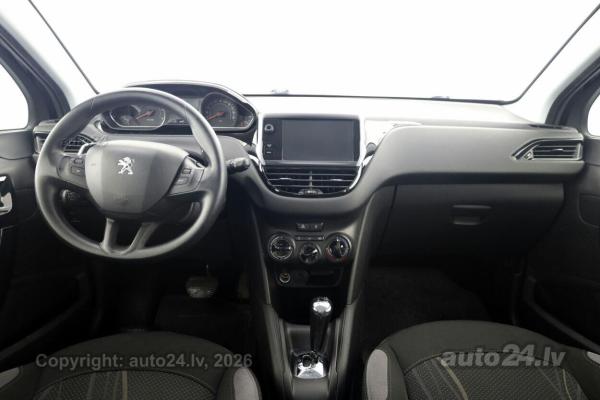Melns Peugeot 208 2014 Tallina, ar dzinēja tilpumu 1.60 L un nobraukumu 136 tūkst. km par 3799 €, foto 5 vietnē AUTOMOTO.COM.LV