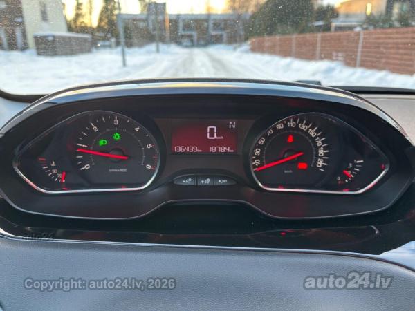 Melns Peugeot 208 2014 Tallina, ar dzinēja tilpumu 1.60 L un nobraukumu 137 tūkst. km par 4790 €, foto 11 vietnē AUTOMOTO.COM.LV