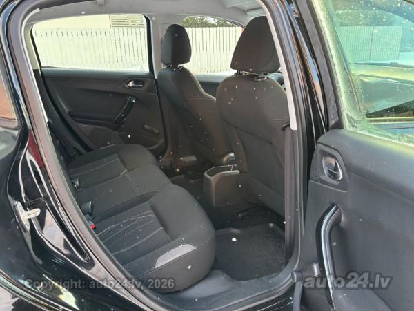 Melns Peugeot 208 2014 Tallina, ar dzinēja tilpumu 1.60 L un nobraukumu 137 tūkst. km par 4890 €, foto 11 vietnē AUTOMOTO.COM.LV