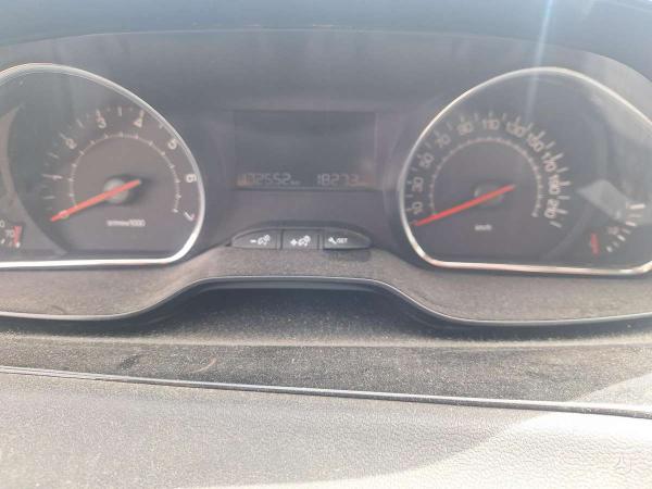 Black Peugeot 208 2014 in Taurage, with an engine capacity of 1.20 L and mileage of 172 thousand km for 3300 €, photo 10 on AUTOMOTO.COM.LV