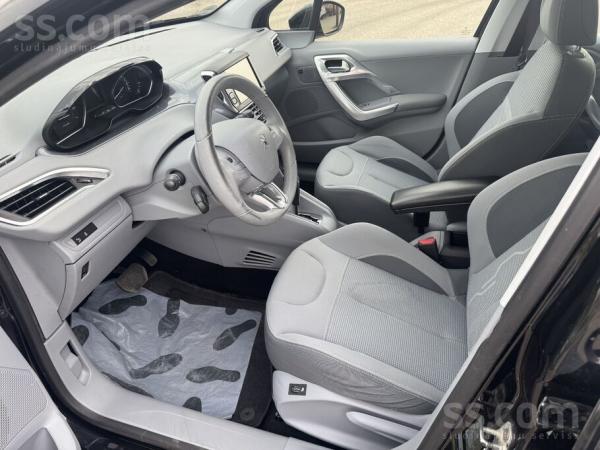 Black Peugeot 208 2014 in Ogre, with an engine capacity of 1.60 L and mileage of 144 thousand km for 5299 €, photo 7 on AUTOMOTO.COM.LV