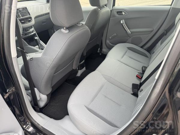 Black Peugeot 208 2014 in Ogre, with an engine capacity of 1.60 L and mileage of 144 thousand km for 5299 €, photo 9 on AUTOMOTO.COM.LV