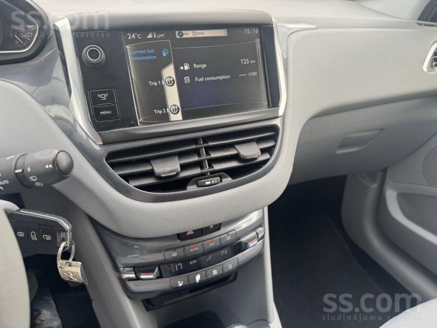 Melns Peugeot 208 2014 Ogre, ar dzinēja tilpumu 1.60 L un nobraukumu 144 tūkst. km par 5299 €, foto 15 vietnē AUTOMOTO.COM.LV