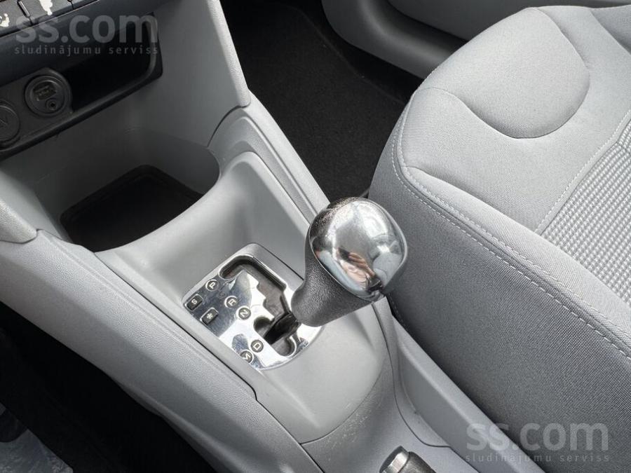 Melns Peugeot 208 2014 Ogre, ar dzinēja tilpumu 1.60 L un nobraukumu 144 tūkst. km par 5299 €, foto 17 vietnē AUTOMOTO.COM.LV