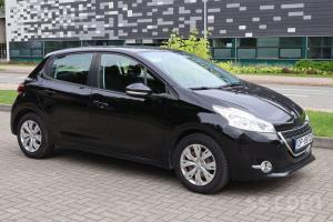 Black Peugeot 208 2014 in Jelgava, with an engine capacity of 1.20 L and mileage of 163 thousand km for 4390 €, photo 5 on AUTOMOTO.COM.LV