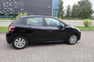 Black Peugeot 208 2014 in Jelgava, with an engine capacity of 1.20 L and mileage of 163 thousand km for 4390 €, photo 6 on AUTOMOTO.COM.LV
