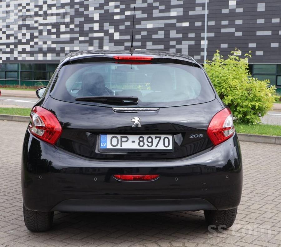 Black Peugeot 208 2014 in Jelgava, with an engine capacity of 1.20 L and mileage of 163 thousand km for 4390 €, photo 9 on AUTOMOTO.COM.LV