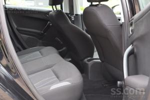 Black Peugeot 208 2014 in Jelgava, with an engine capacity of 1.20 L and mileage of 163 thousand km for 4390 €, photo 11 on AUTOMOTO.COM.LV