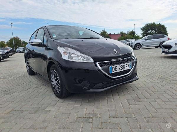 Black Peugeot 208 2014 in Taurage, with an engine capacity of 1.20 L and mileage of 172 thousand km for 3500 €, photo 1 on AUTOMOTO.COM.LV