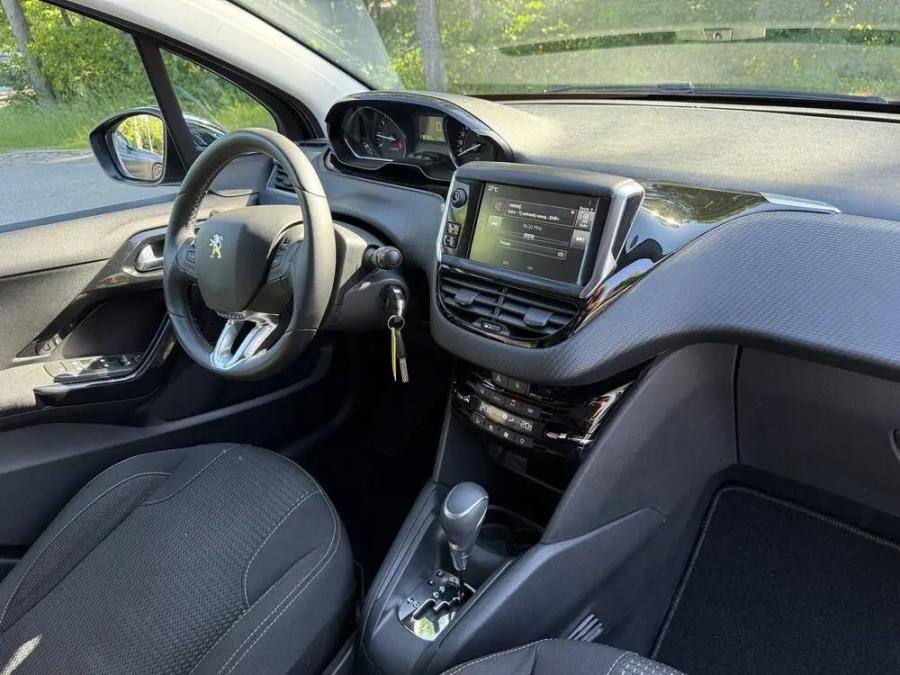 Melns Peugeot 208 2015 Jūrmala, ar dzinēja tilpumu 1.20 L un nobraukumu 118 tūkst. km par 6550 €, foto 21 vietnē AUTOMOTO.COM.LV