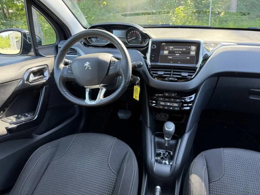 Melns Peugeot 208 2015 Jūrmala, ar dzinēja tilpumu 1.20 L un nobraukumu 118 tūkst. km par 6550 €, foto 25 vietnē AUTOMOTO.COM.LV
