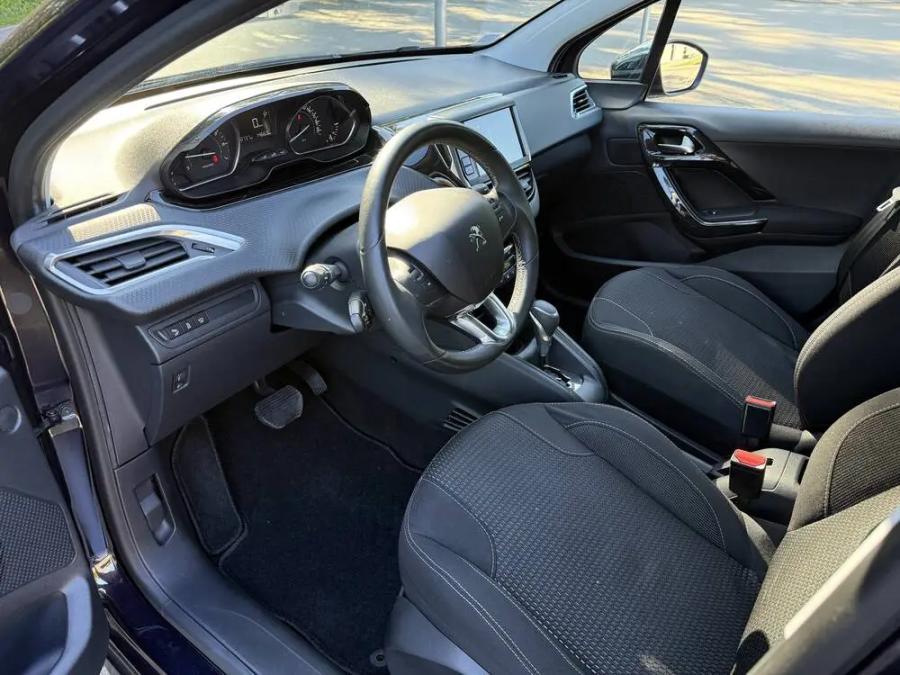Melns Peugeot 208 2015 Jūrmala, ar dzinēja tilpumu 1.20 L un nobraukumu 118 tūkst. km par 6550 €, foto 26 vietnē AUTOMOTO.COM.LV