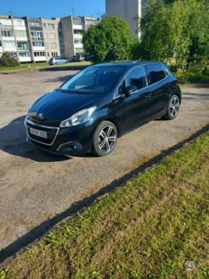 Melns Peugeot 208 2015 Ariogala, ar dzinēja tilpumu 1.20 L un nobraukumu 168 tūkst. km par 4650 €, foto  vietnē AUTOMOTO.COM.LV