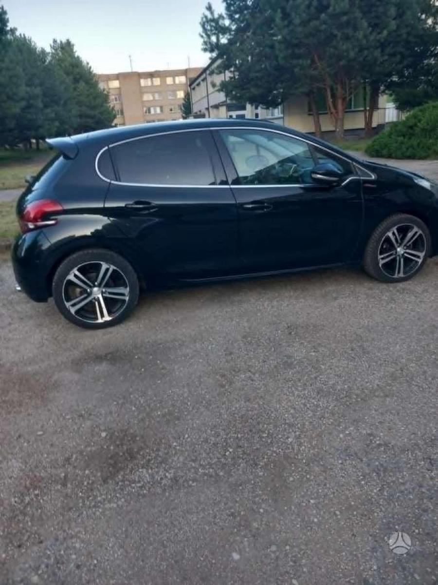 Melns Peugeot 208 2015 Ariogala, ar dzinēja tilpumu 1.20 L un nobraukumu 168 tūkst. km par 4650 €, foto 4 vietnē AUTOMOTO.COM.LV