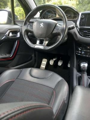 Melns Peugeot 208 2015 Ariogala, ar dzinēja tilpumu 1.20 L un nobraukumu 168 tūkst. km par 4650 €, foto 5 vietnē AUTOMOTO.COM.LV