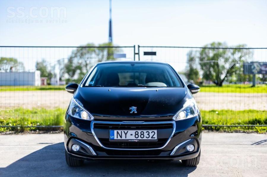 Melns Peugeot 208 2016 Rīga, ar dzinēja tilpumu 1.20 L un nobraukumu 84 tūkst. km par 5790 €, foto 3 vietnē AUTOMOTO.COM.LV