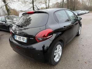 Black Peugeot 208 2016 in Taurage, with an engine capacity of 1.20 L and mileage of 141 thousand km for 3800 €, photo 3 on AUTOMOTO.COM.LV
