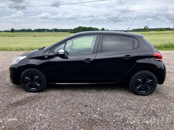 Black Peugeot 208 2016 in Talsi, with an engine capacity of 1.20 L and mileage of 156 thousand km for 6500 €, photo 6 on AUTOMOTO.COM.LV