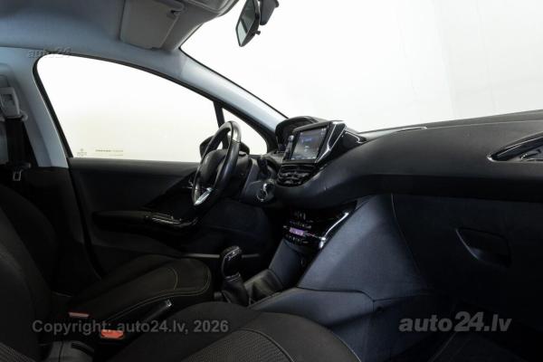 Melns Peugeot 208 2017 Tartu, ar dzinēja tilpumu 1.20 L un nobraukumu 129 tūkst. km par 6000 €, foto 6 vietnē AUTOMOTO.COM.LV