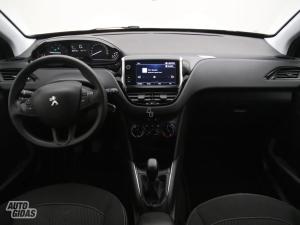 Black Peugeot 208 2017 in Vilnius, with an engine capacity of 1.20 L and mileage of 181 thousand km for 5799 €, photo 2 on AUTOMOTO.COM.LV