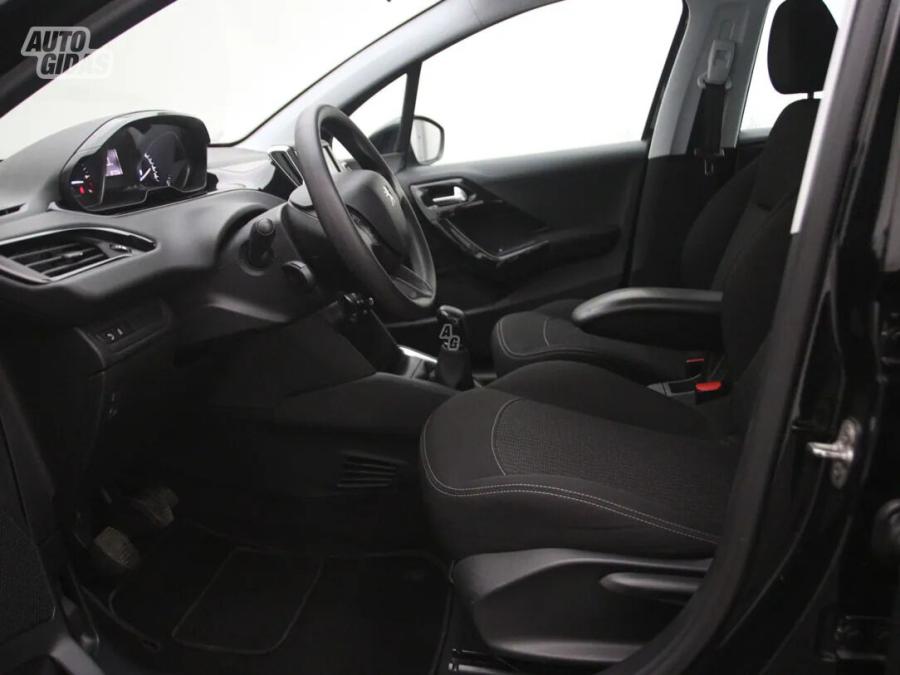 Black Peugeot 208 2017 in Vilnius, with an engine capacity of 1.20 L and mileage of 181 thousand km for 5799 €, photo 4 on AUTOMOTO.COM.LV