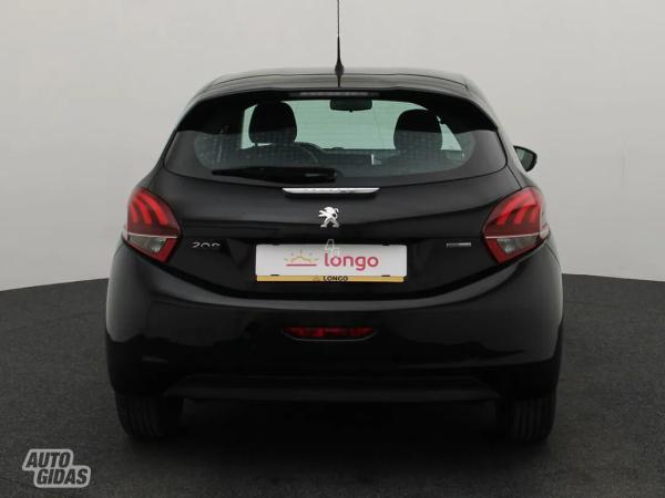 Black Peugeot 208 2017 in Vilnius, with an engine capacity of 1.20 L and mileage of 181 thousand km for 5799 €, photo 5 on AUTOMOTO.COM.LV