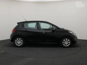 Black Peugeot 208 2017 in Vilnius, with an engine capacity of 1.20 L and mileage of 181 thousand km for 5799 €, photo 9 on AUTOMOTO.COM.LV